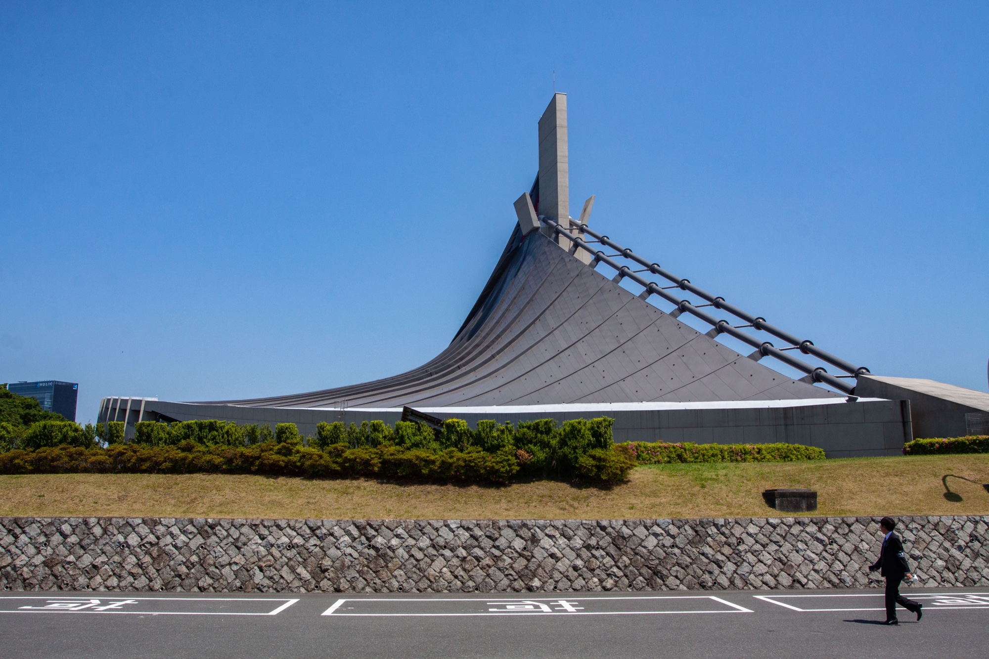 suspension roof structure – made in tokyo